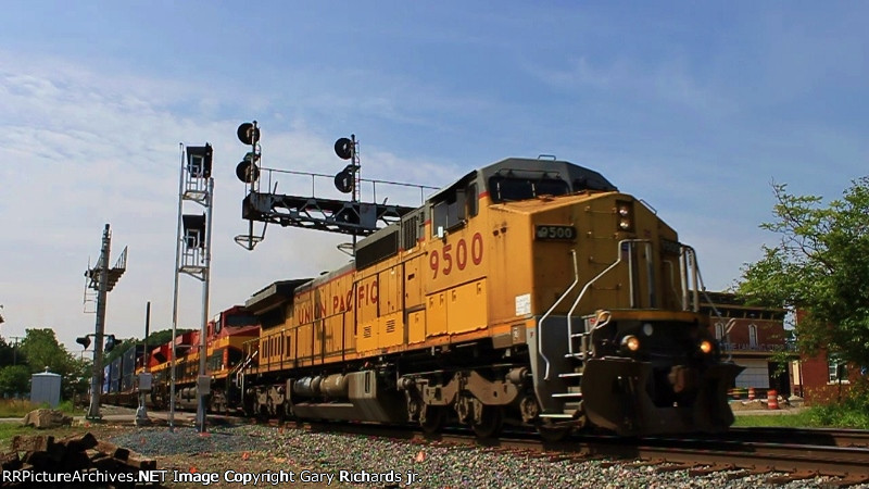 UP 9500, KCSM 4669, & KCS 4118